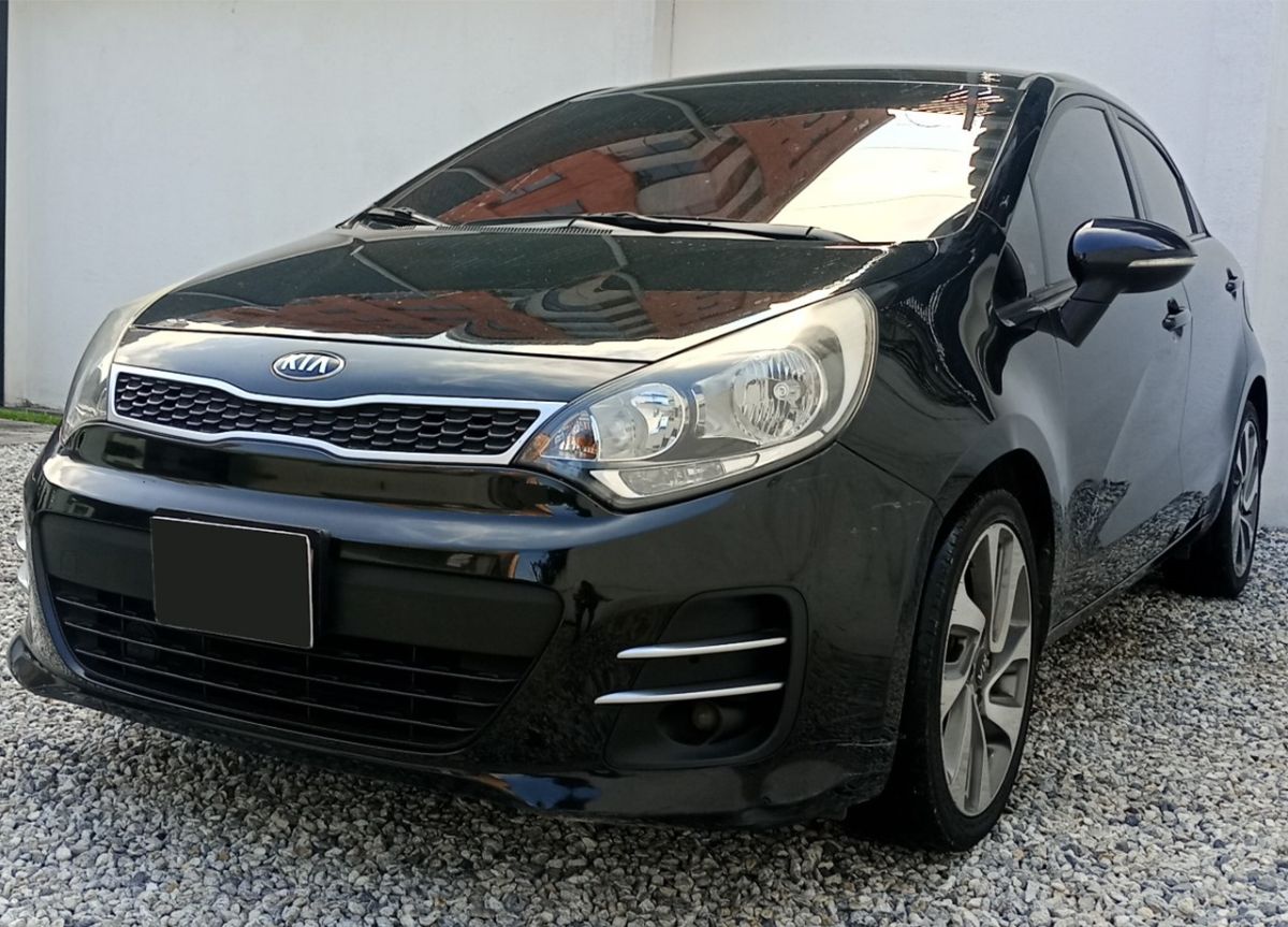 KIA RIO 2016 - GP Autos Guatemala