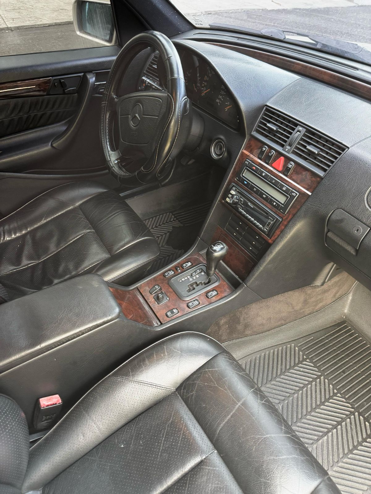 MERCEDES-BENZ C280 1998 - GP Autos Guatemala