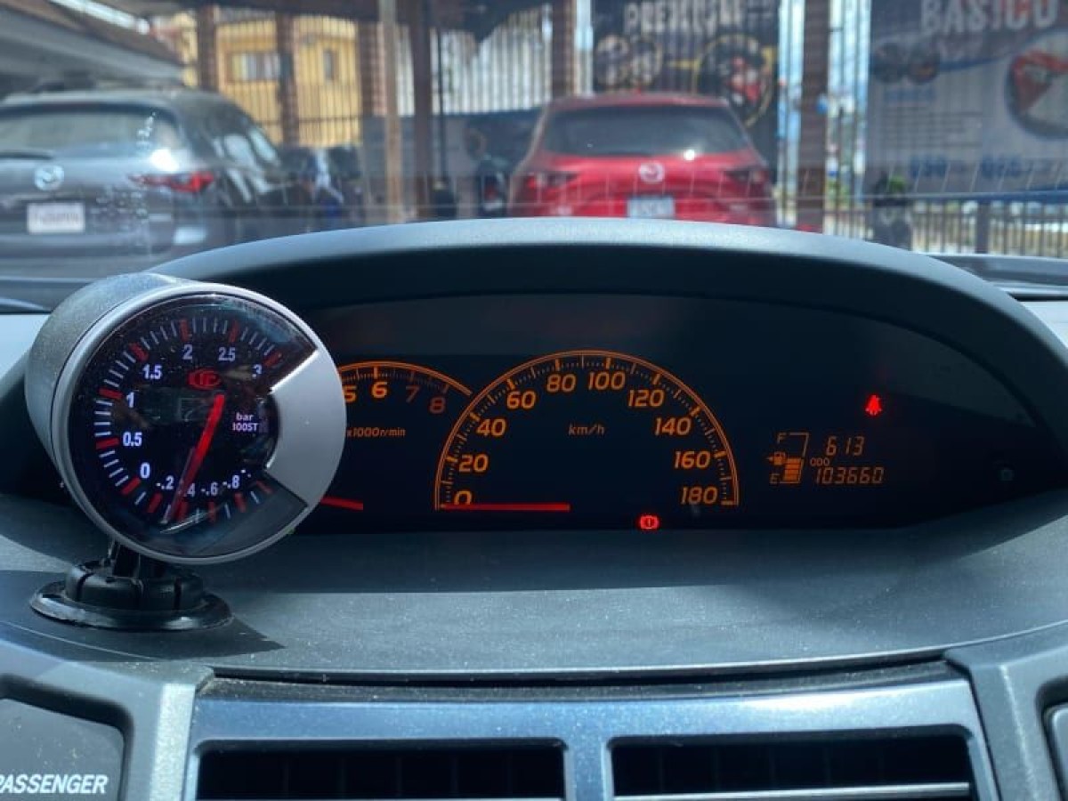 TOYOTA VITZ 2008 - GP Autos Guatemala